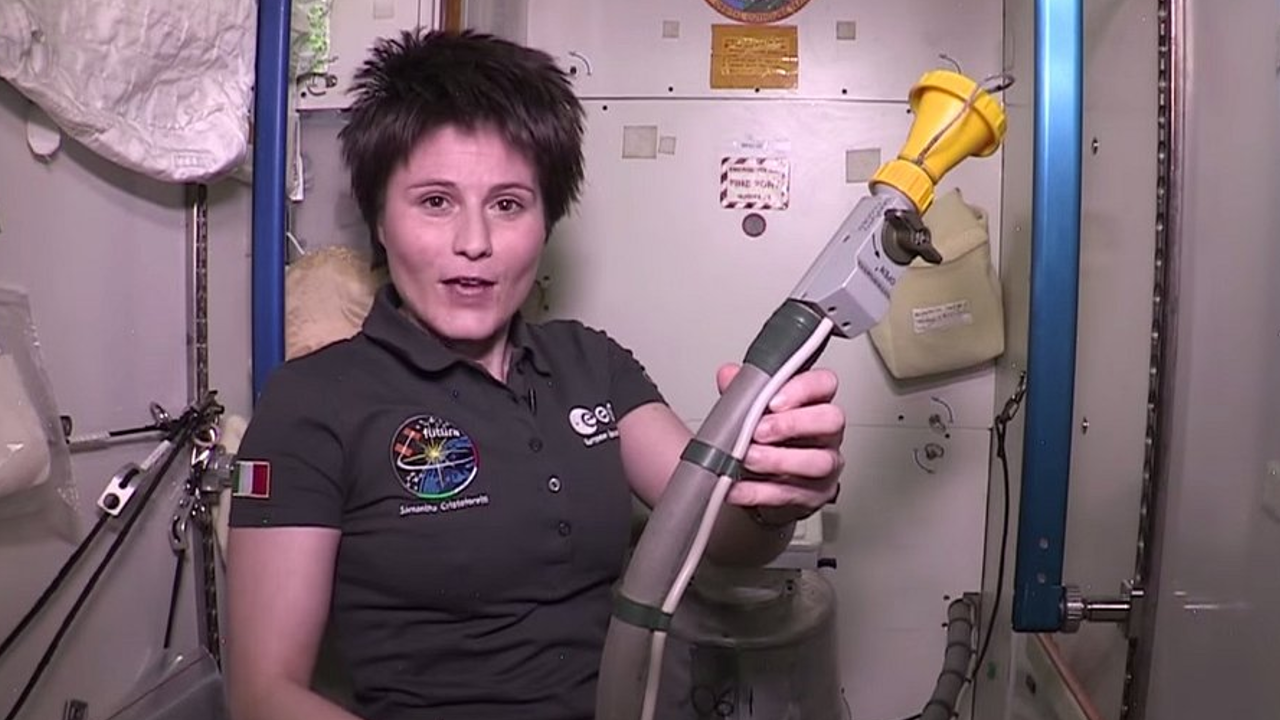 How Do Astronauts Poop In Space
